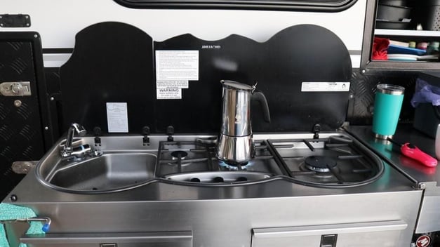 Packing your Hybrid Camper Trailer or Caravan Kitchen: Top 10 Must-Haves